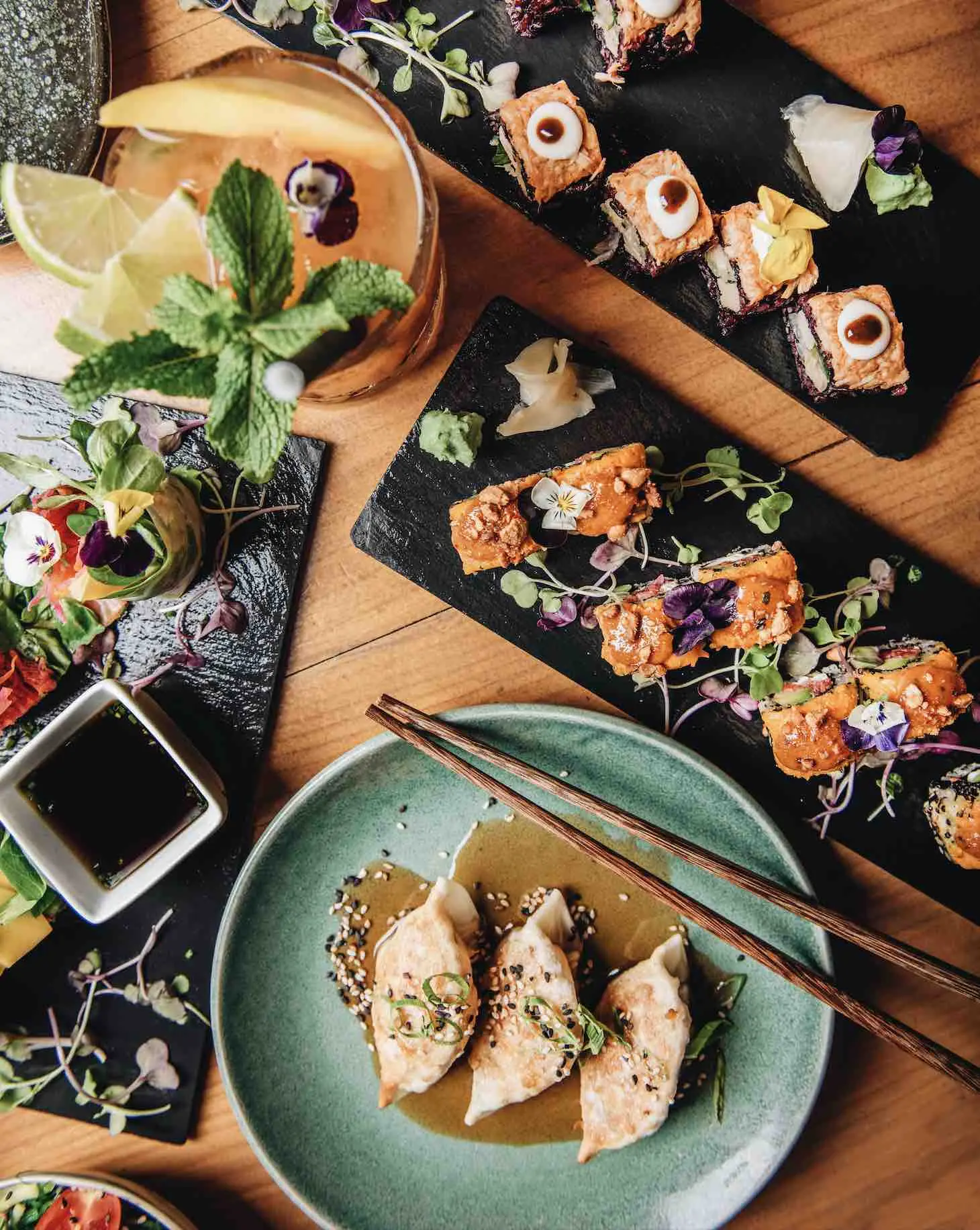 Roots & Rolls: el galardonado templo de la cocina vegana en clave ...